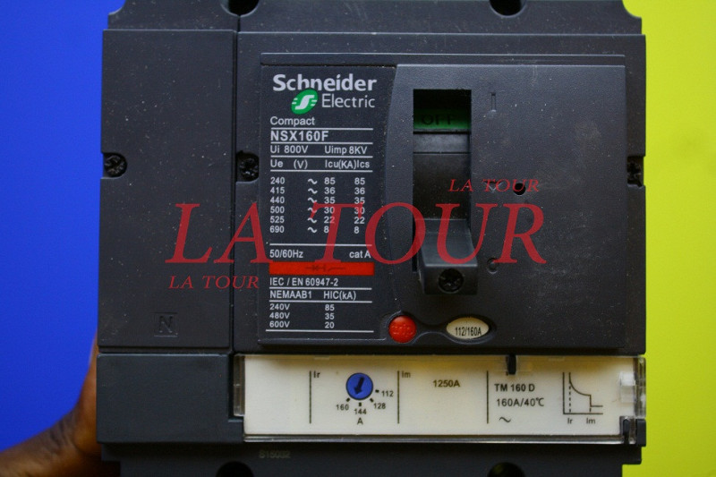 COMPACT TETRAPOLAIRE 160A (NSX160F) SCHNEIDER