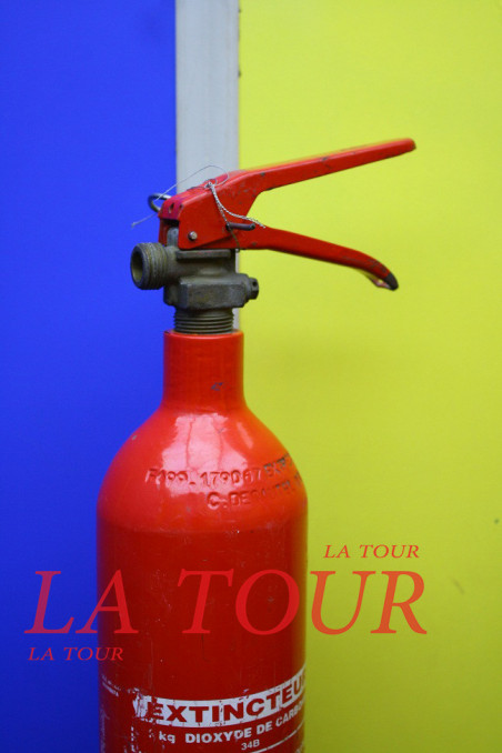 EXTINCTEUR CO2 EVAPORISATEUR DE DIOXYDE D CARBONE 02KG (34B) DESAUTEL