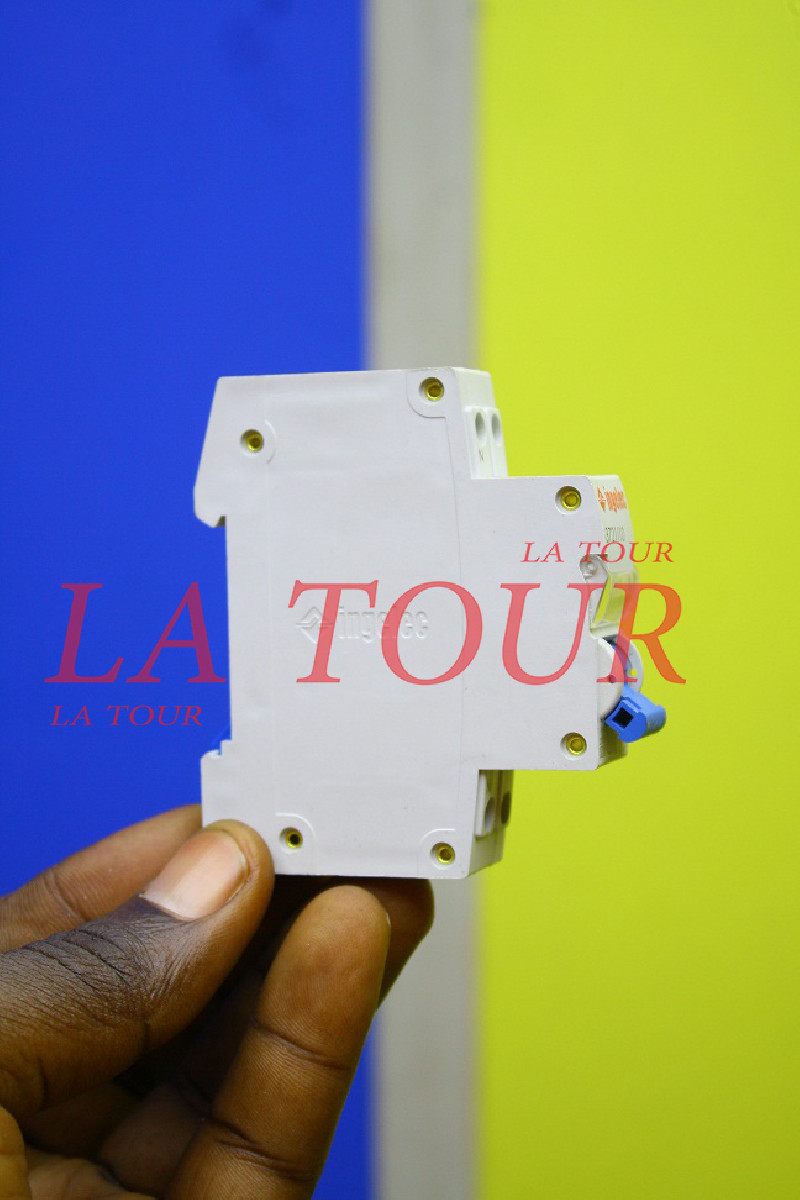 DISJONCTEUR DPN 10A (3721/10) INGELEC GRIS