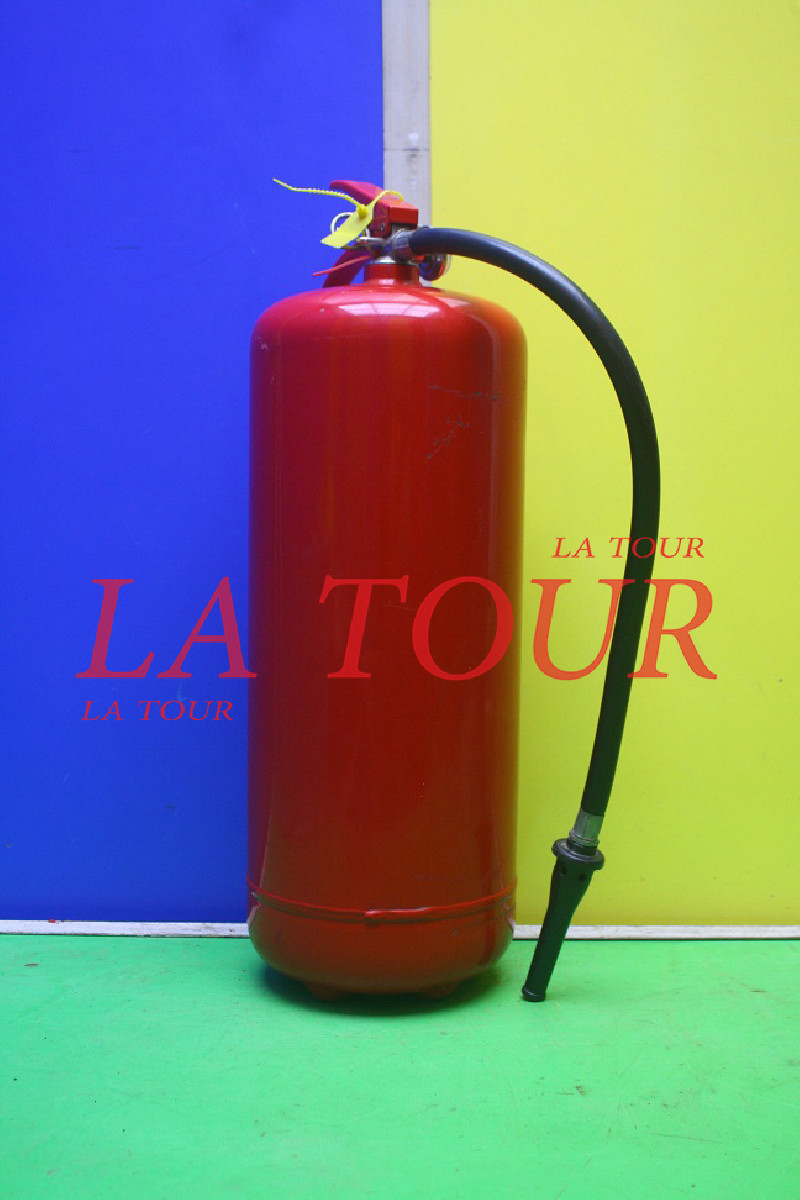 EXTINCTEUR A EAU 09L PULVERISEE AVEC ADDITIF A AIGUILLE E9A15 DESAUTEL