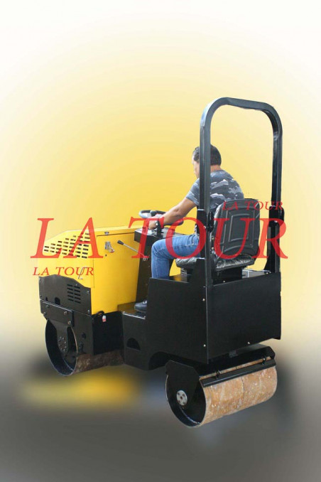 COMPACTEUR A GAZOIL A 2 ROUES 48KG (CF186FAE) EUROPEC JAUNE NOIR