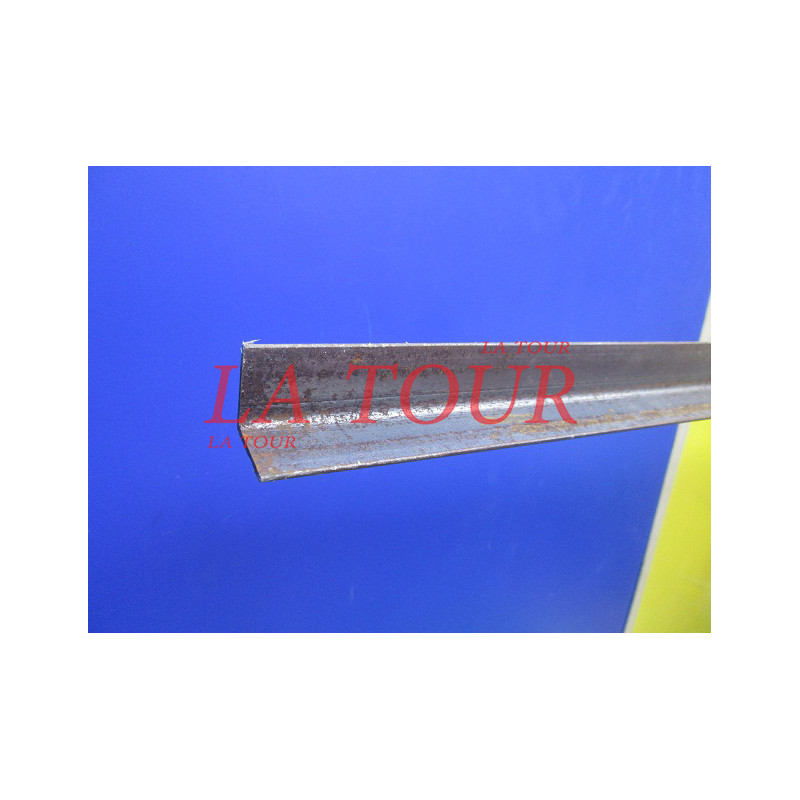 FER CORNIÈRE ACIER NOIR 5,80ML 60x60x05,00MM