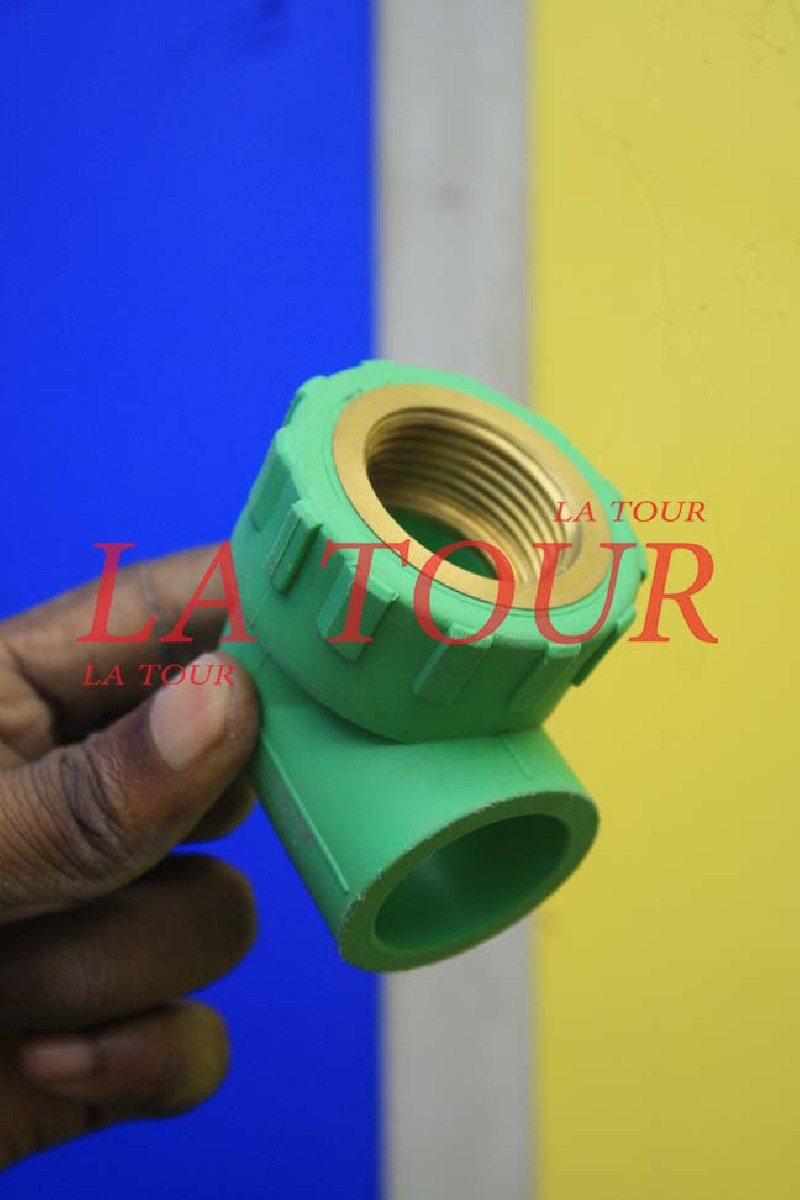 COUDE TARAUDE PPR Ø 32 FEMELLE VERT CLAIR