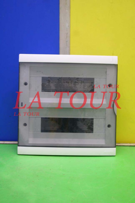 COFFRET ELECTRIQUE ENCASTRE 26 MODULES INGELEC (2726/E) FUMÉE BLEU