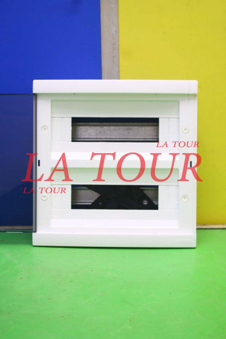 COFFRET ELECTRIQUE ENCASTRE 26 MODULES INGELEC (2726/E) FUMÉE BLEU