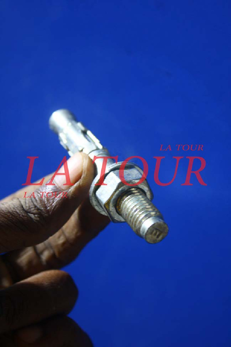 CHEVILLE MÉTALLIQUE M12 Ø 20 (M12 x 90) CHROME